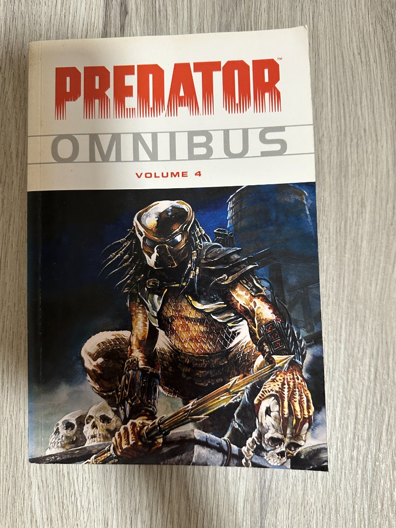 Predator - Omnibus Volume 4, Hobbies & Toys, Books & Magazines, Comics & Manga on Carousell