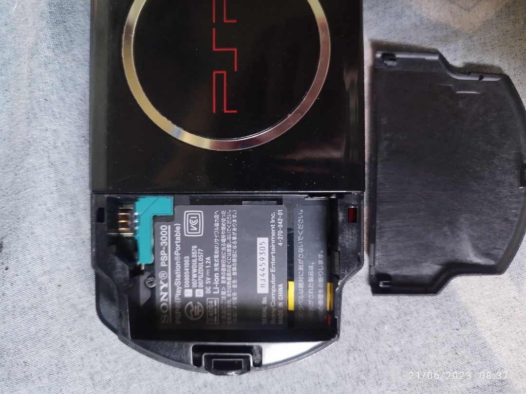 Psp Red&Black edition on Carousell