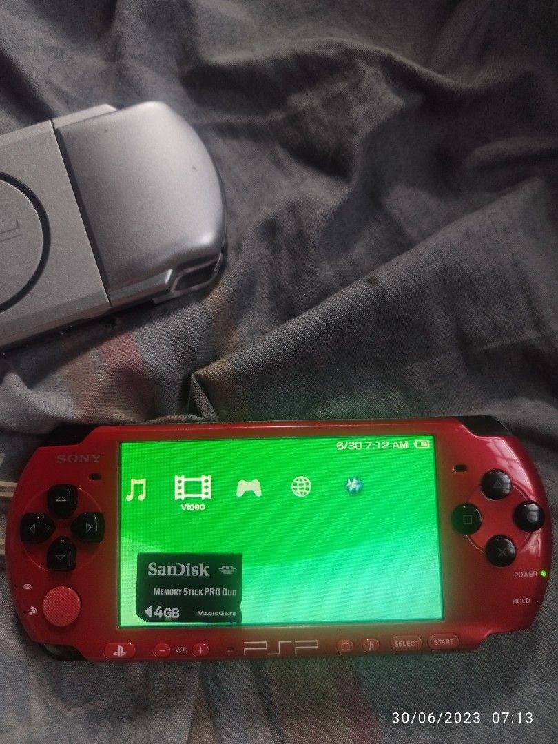 Psp Red&Black edition on Carousell