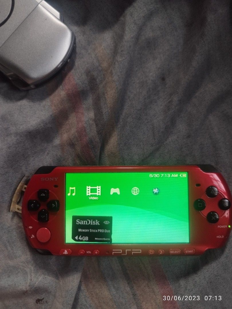 Psp Red&Black edition on Carousell