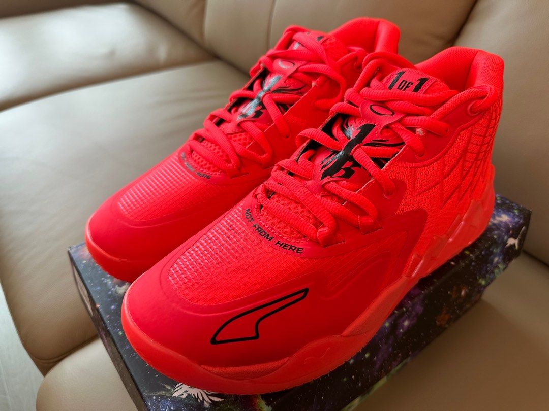 Puma MB.01 Red Lamelo Ball, 男裝, 鞋, 波鞋 - Carousell