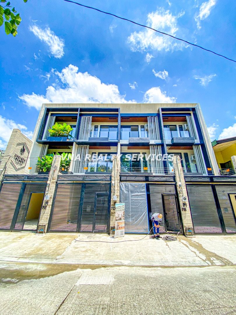 UP Village Townhomes For Sale, QC - 4Bedrooms, 4T&B, 2 Car Garage, with ...