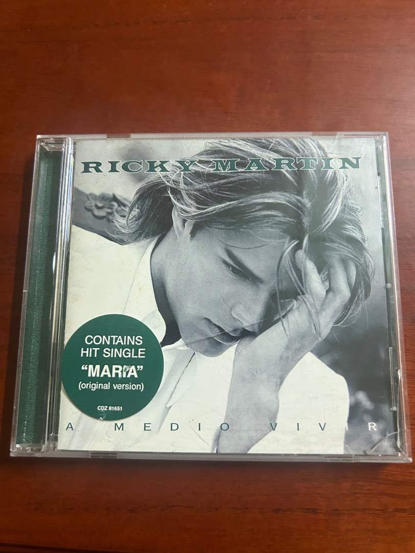 ricky martin a medio vivir, Hobbies & Toys, Music & Media, CDs & DVDs on Carousell