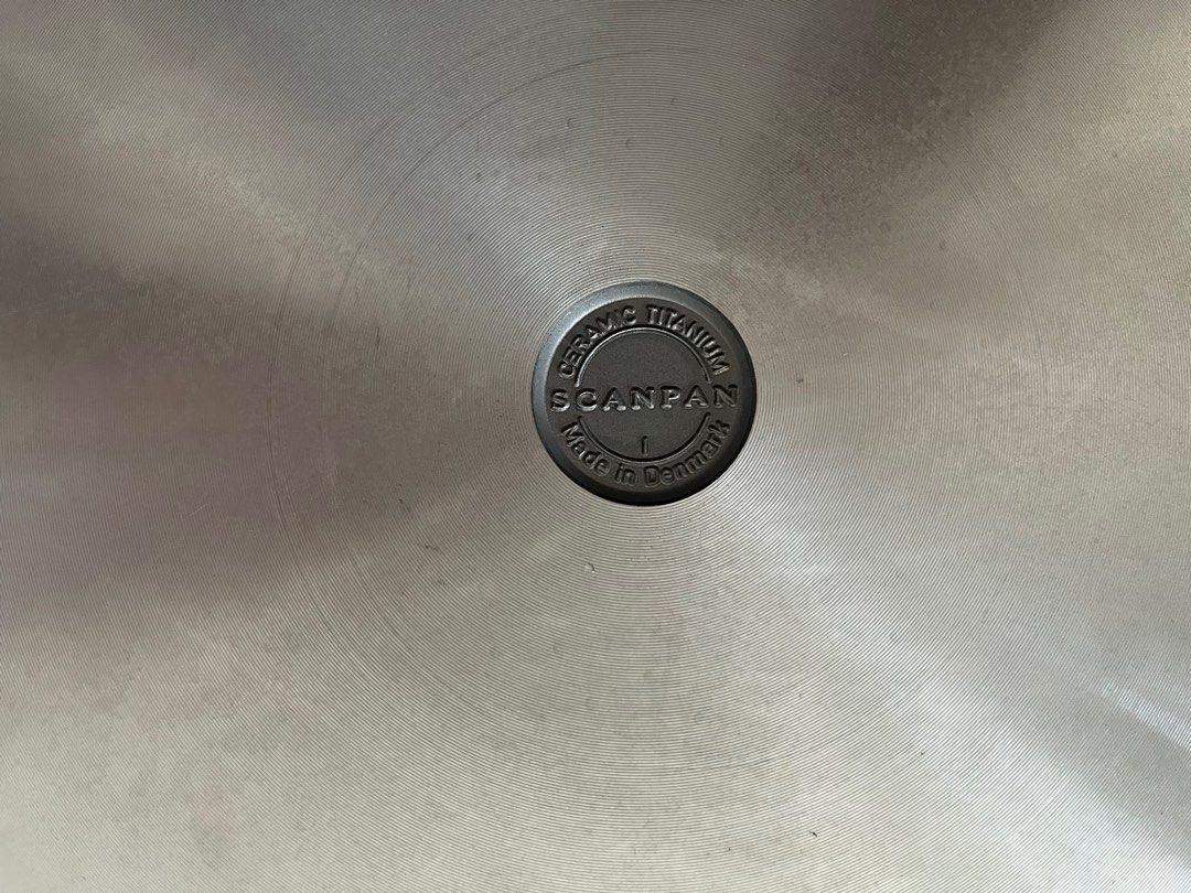 Scanpan Titanium baking/roasting dish, Furniture & Home Living ...