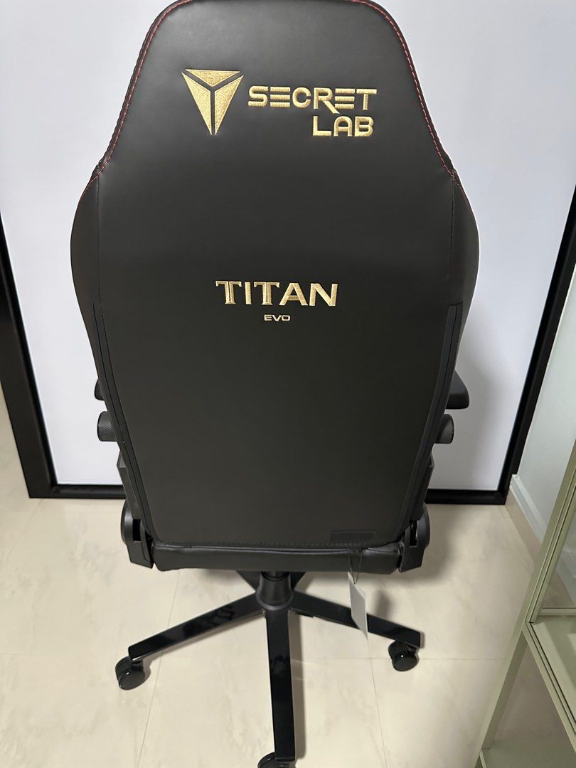 Secret Lab Gaming Chair, Furniture & Home Living, Furniture, Chairs on ...