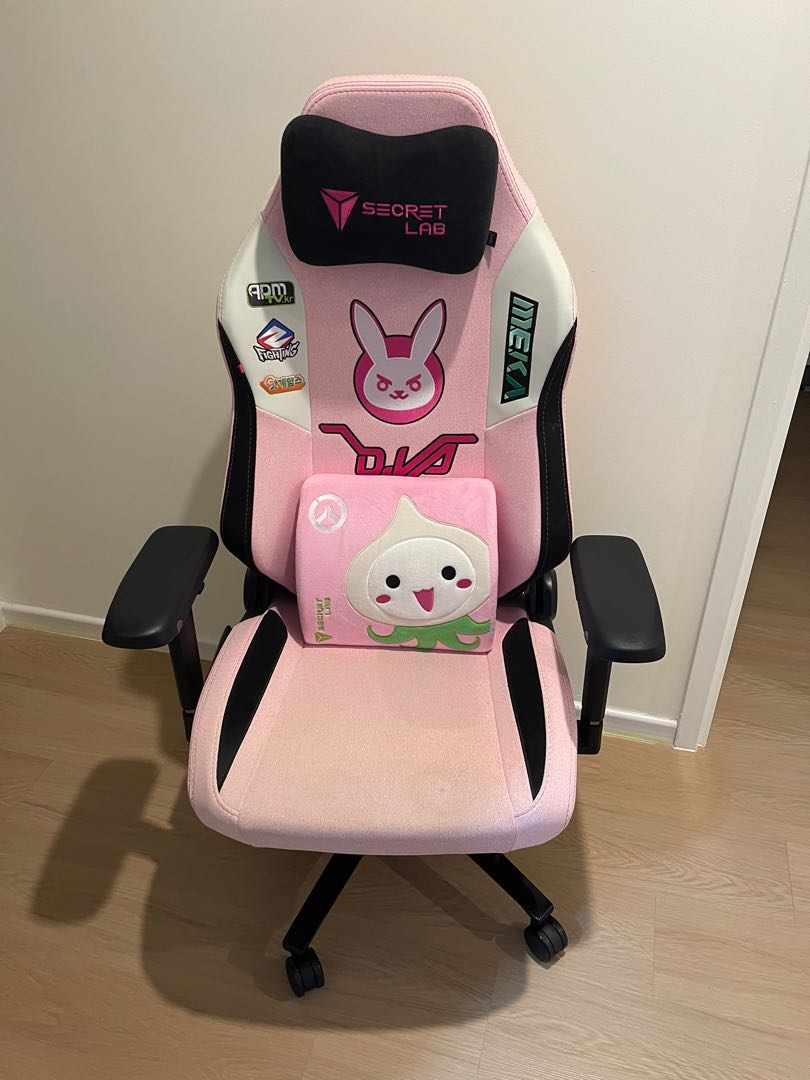 Secret Lab Titan Evo Gaming Chair -S size, Furniture & Home Living ...