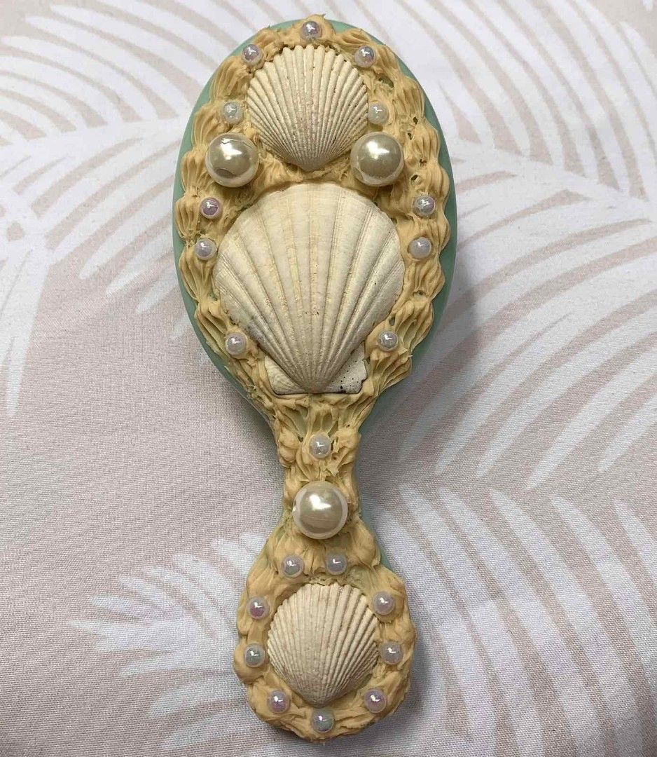 Shell hairbrush, Beauty & Personal Care, Hair on Carousell