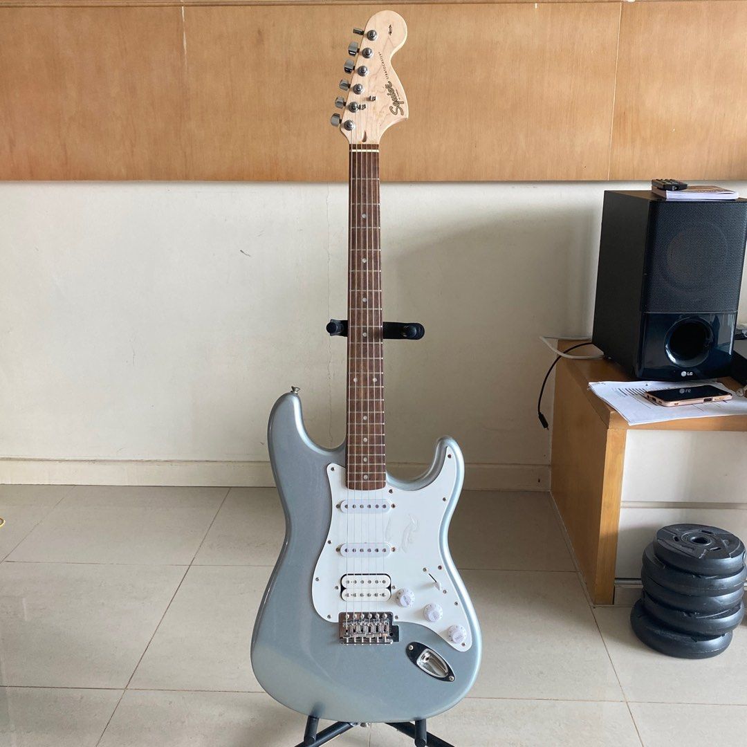 Squier Affinity Series Stratocaster by Fender - Slick Silver with ...