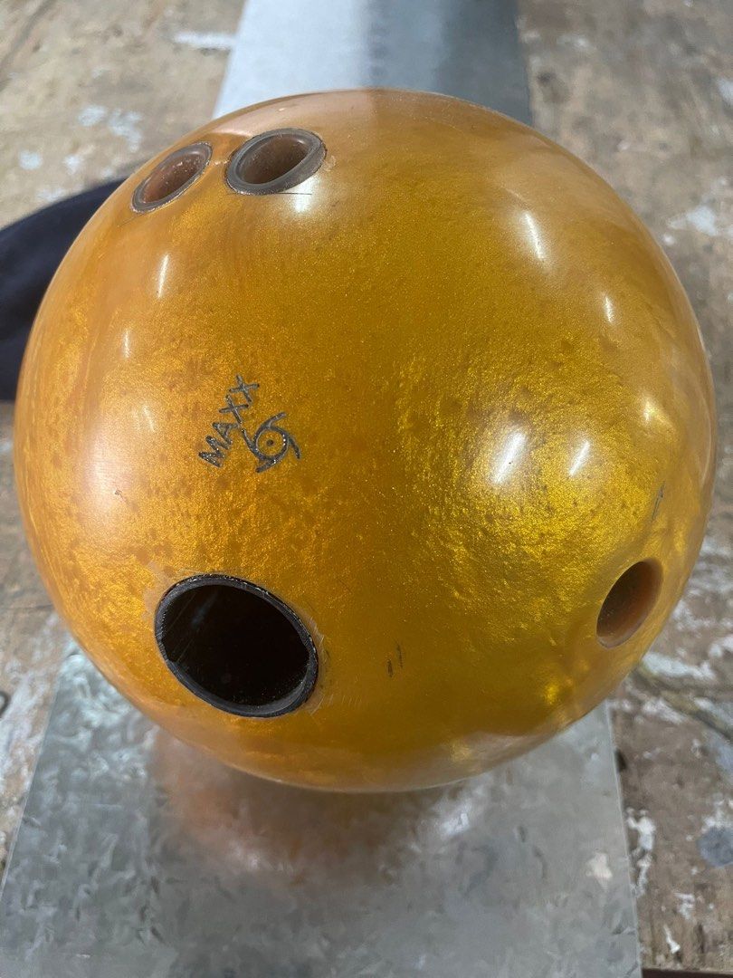 Storm Marvel Marx Gold Bowling Ball, Sports Equipment, Sports & Games ...