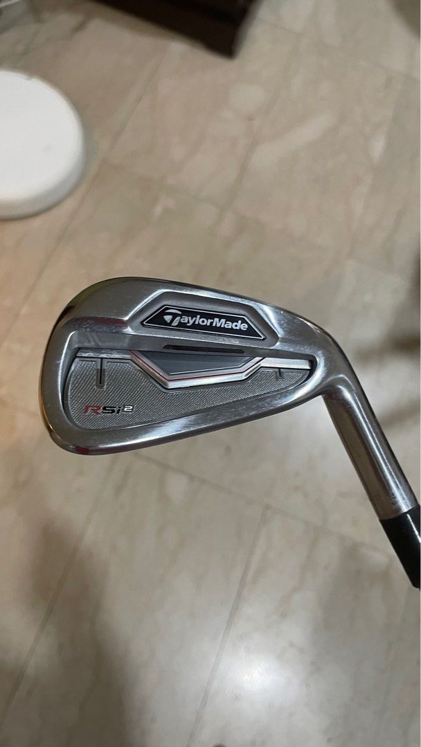 Taylormade 4 iron RSi2, Sports Equipment, Sports & Games, Golf on Carousell