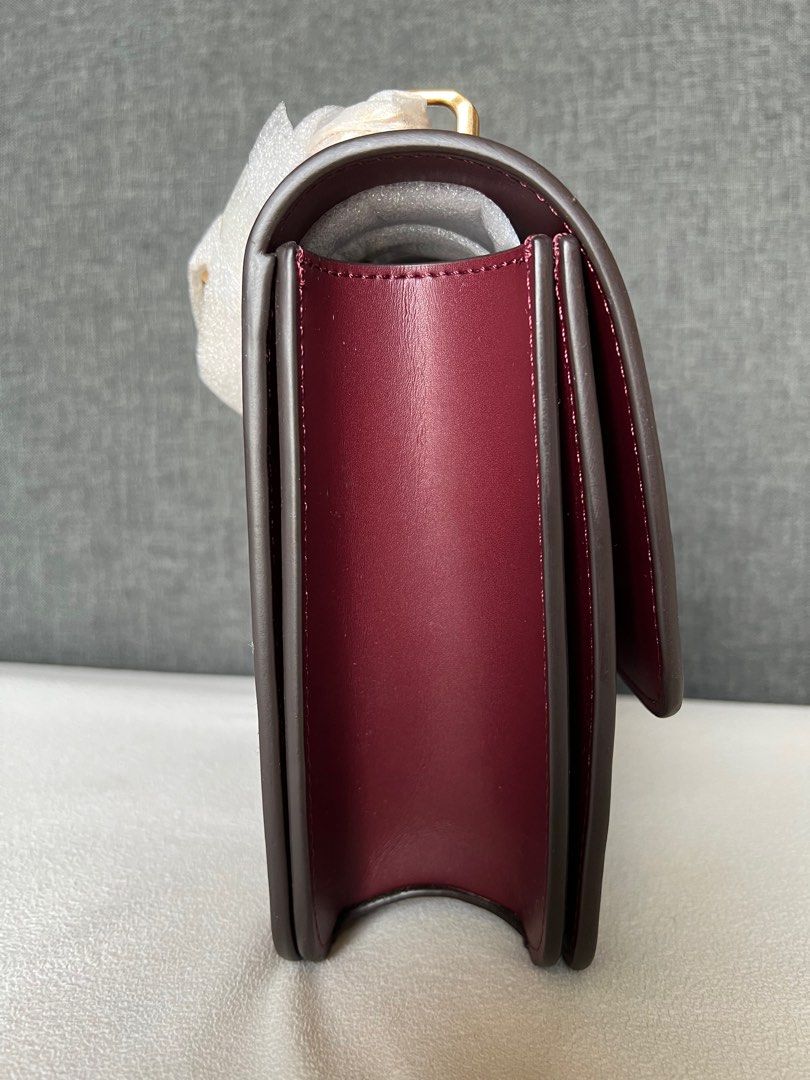 Tory Burch Eleanor MEDIUM chain Bag, Women's Fashion, Bags & Wallets ...