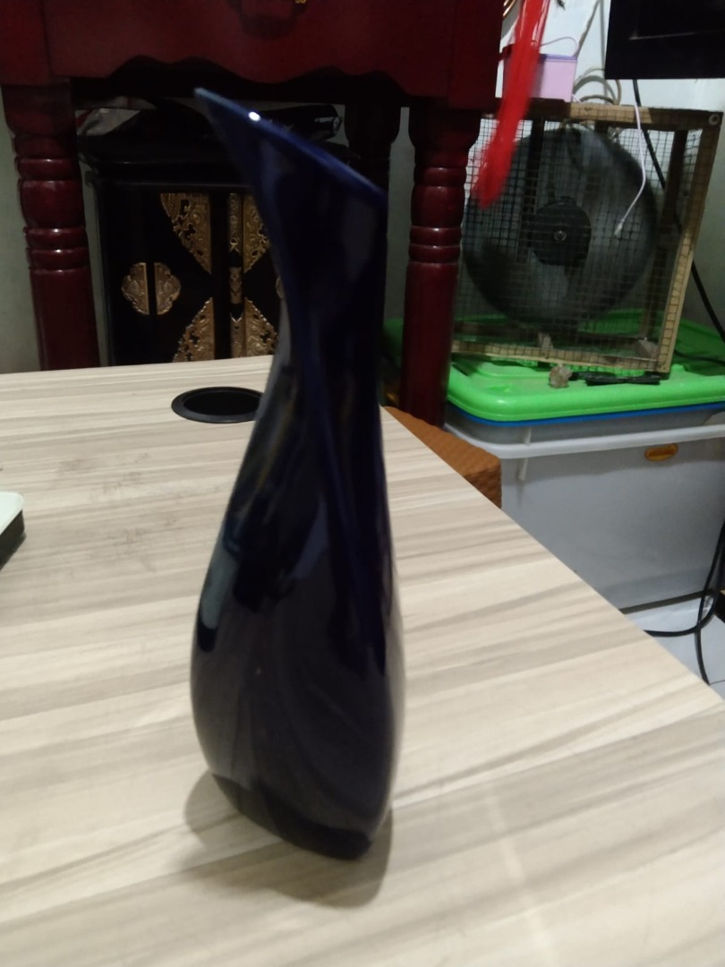 Vas Bunga Keramik Polos Kuno Jadul Antik, Antik, Pajangan di Carousell