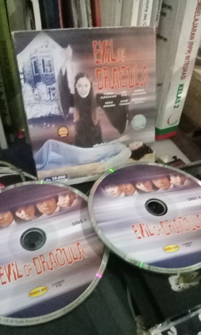 VcD JapaN, EviL oF dRaCuLa 74, Musik & Media, CD, DVD & Lainnya di Carousell