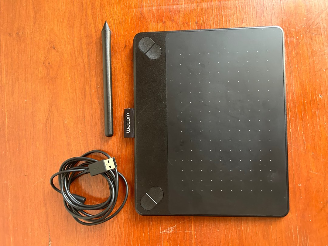 Wacom Intous Tablet and pen CTH-490, Computers & Tech, Parts ...