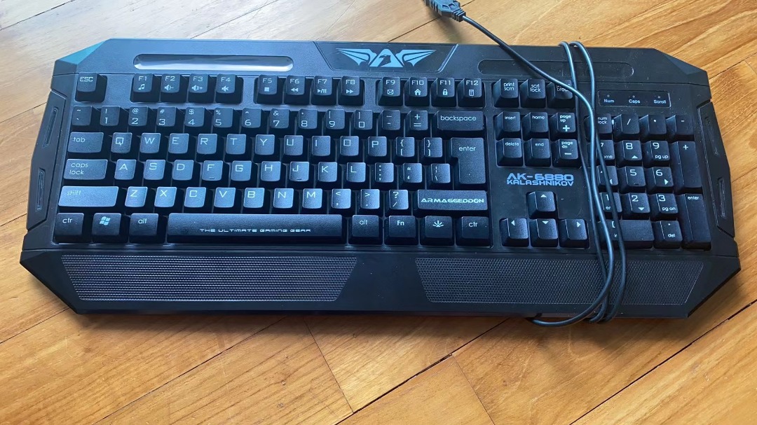 Wired gaming keyboard (not mechanical), Computers & Tech, Parts ...