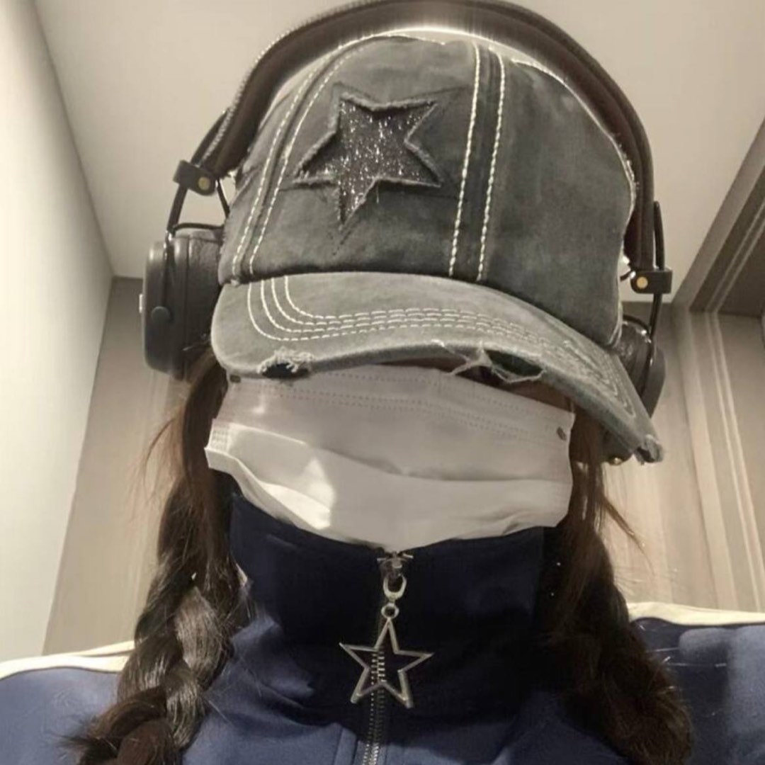 y2k cap, Men's Fashion, Watches & Accessories, Caps & Hats on Carousell