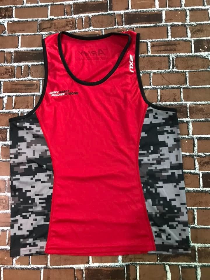 2XU Army Running Tank Mens 2647, Olah Raga, Baju Olahraga di Carousell