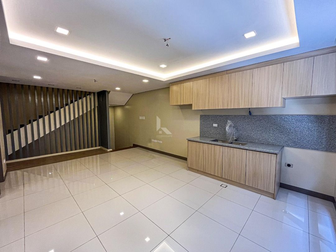 4BR Modern Townhouse in UP Village Diliman Quezon City near Maginhawa ...