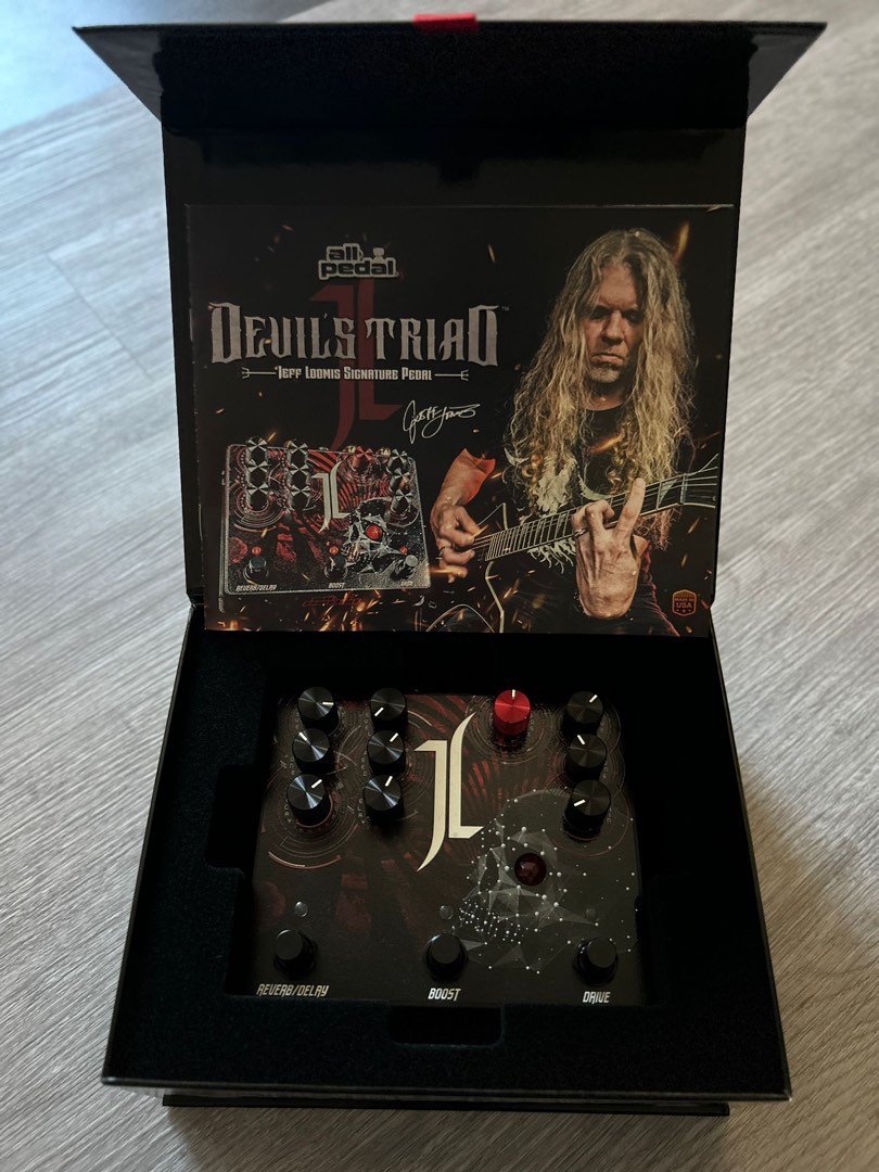 Alt pedal devil triad, Hobbies & Toys, Music & Media, Musical ...