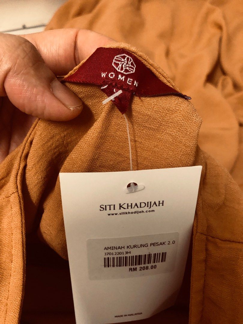 Aminah Kurung Pesak Siti Khadijah, Women's Fashion, Muslimah Fashion, Baju Kurung & sets on ...