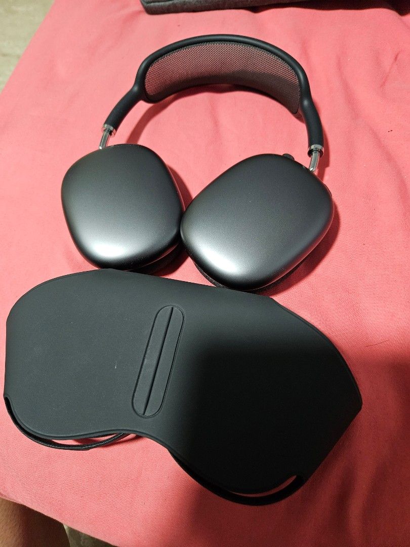 Apple airpod Max Black, Audio, Earphones on Carousell