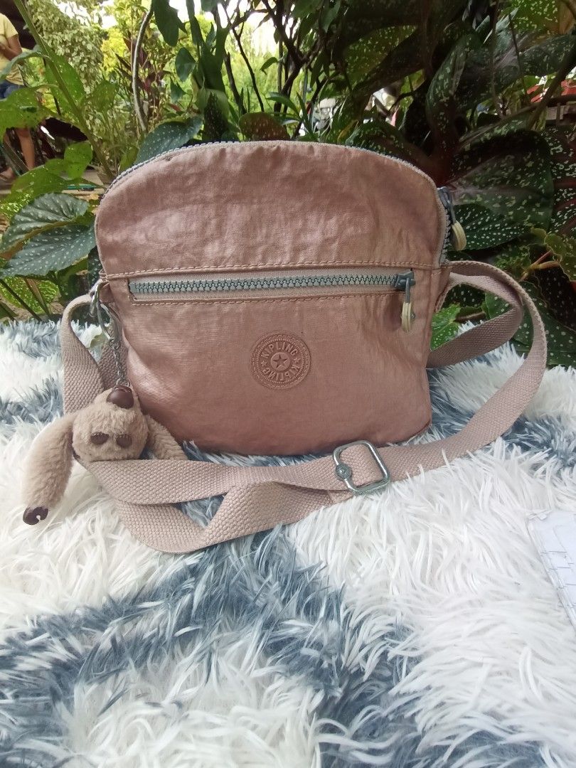 Authentic Kipling Keefe Crossbody, Women's Fashion, Bags & Wallets ...