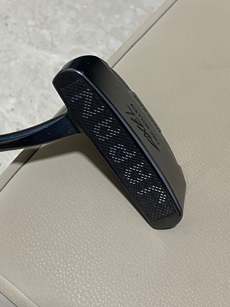 Axel CNC Milled Blade Putter, Sports Equipment, Sports & Games, Golf on ...