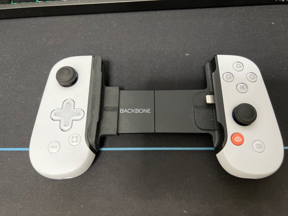 Backbone One controller, Computers & Tech, Parts & Accessories, Other ...