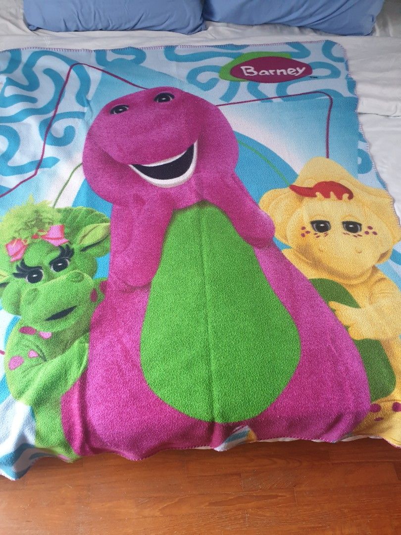 Barney fleece blanket (Reserved), Furniture & Home Living, Bedding & Towels on Carousell