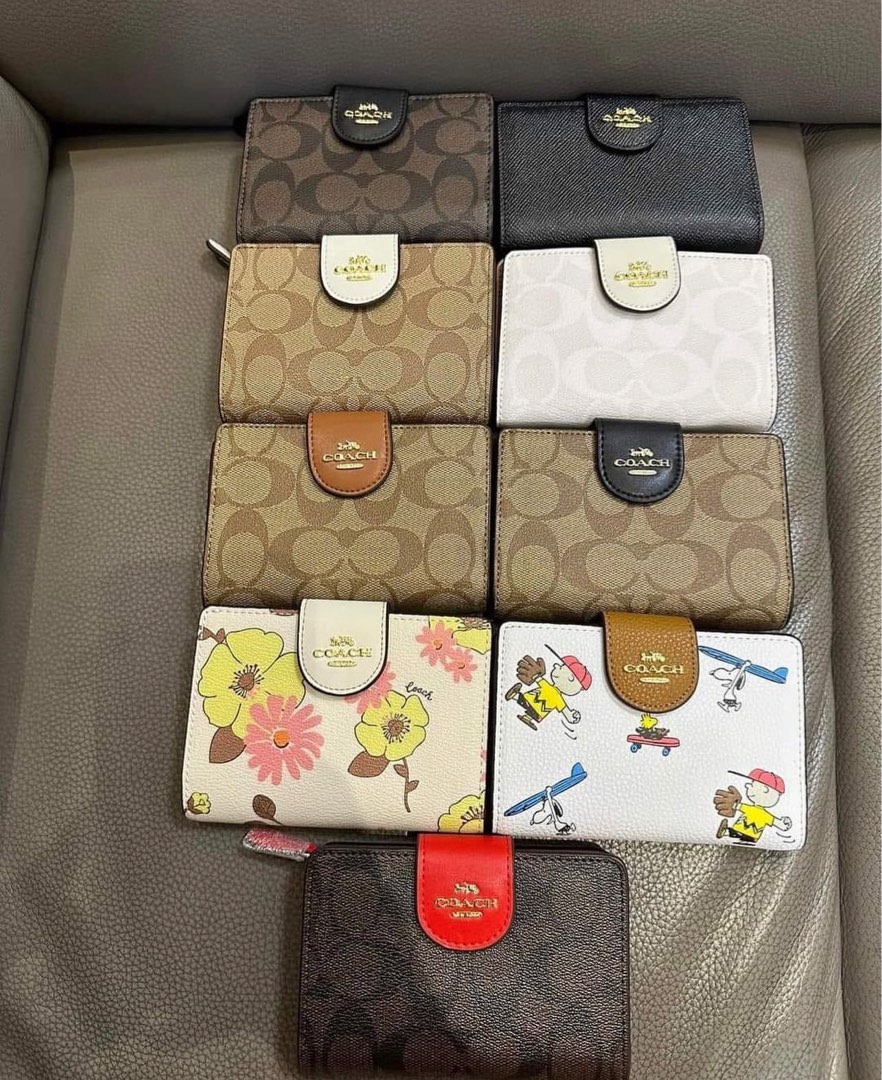 Coach Wallet, Women's Fashion, Bags & Wallets, Wallets & Card holders ...