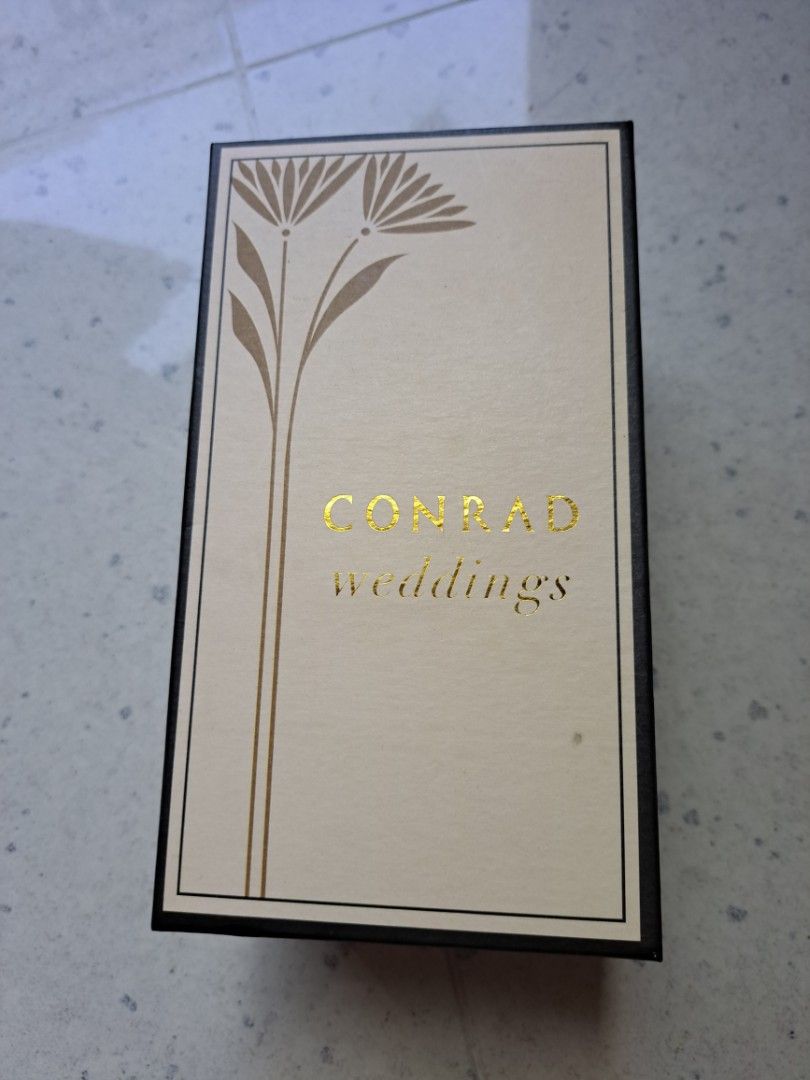 Conrad Fragrance Set, Furniture & Home Living, Home Fragrance on Carousell