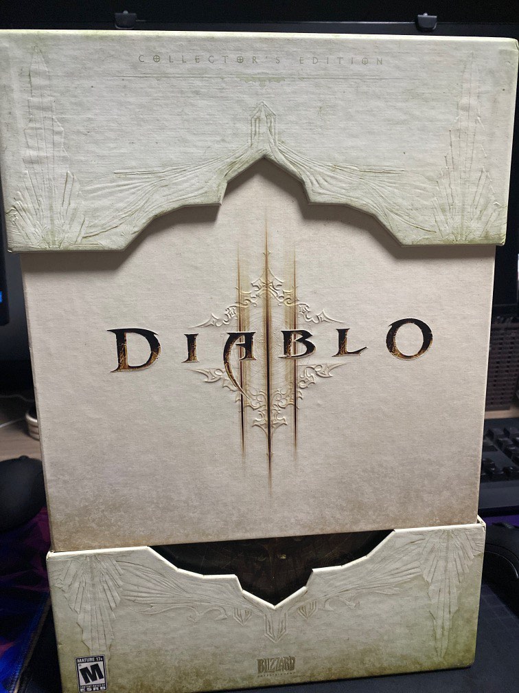 Diablo 3 collector's edition with special thumb drive , Hobbies & Toys ...