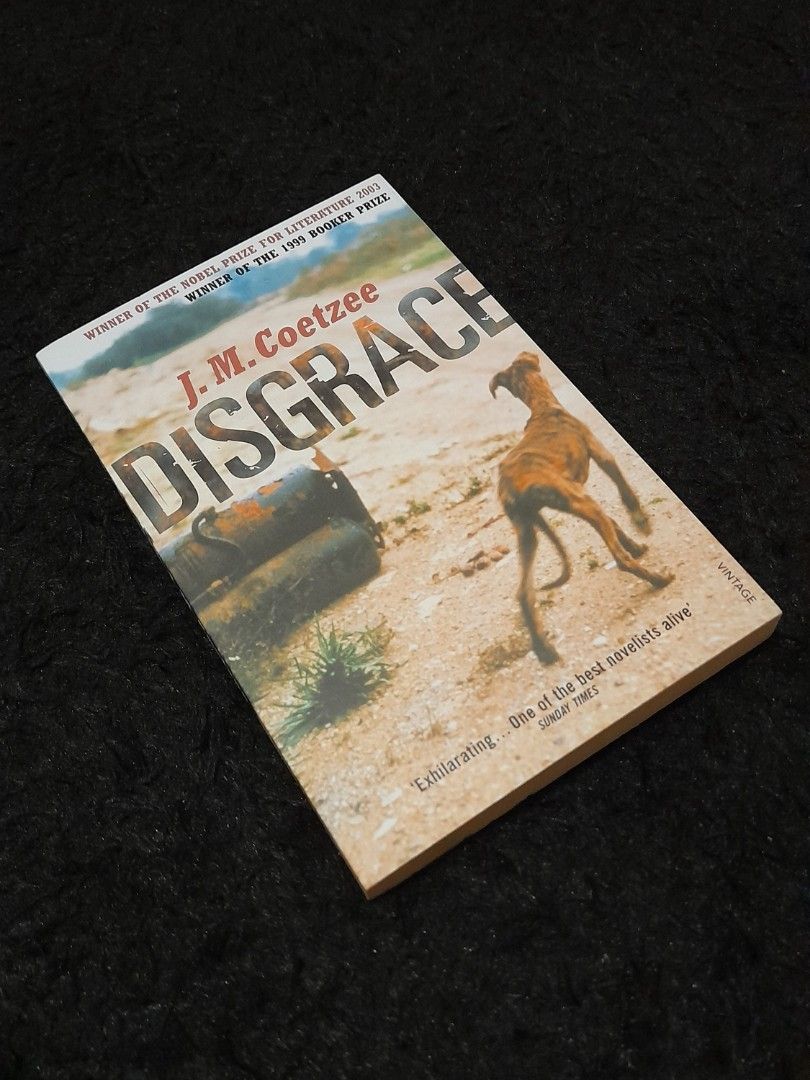 Disgrace - JM Coetzee, Buku & Alat Tulis, Buku di Carousell