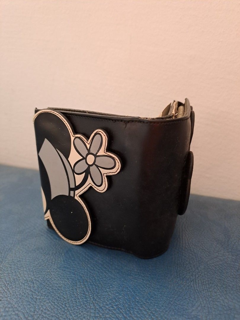 Disney Minnie Wallet, Women's Fashion, Bags & Wallets, Purses & Pouches ...