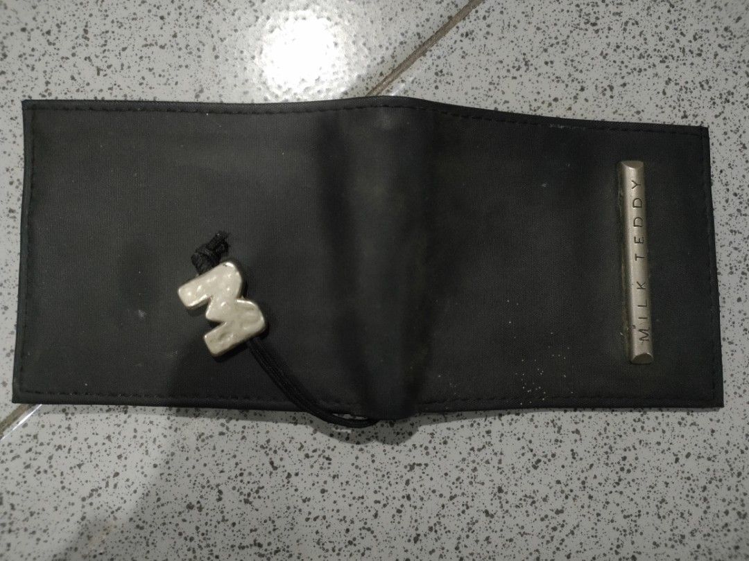 Dompet Milk Teddy Nylon, Fesyen Wanita, Tas & Dompet di Carousell