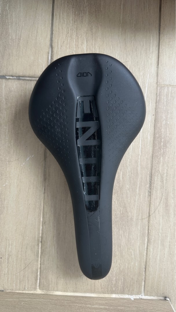 Entity Void Saddle, Sports Equipment, Bicycles & Parts, Parts & Accessories on Carousell