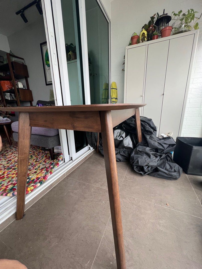 Castlery Dining Table (Extendable), Furniture & Home Living, Furniture ...