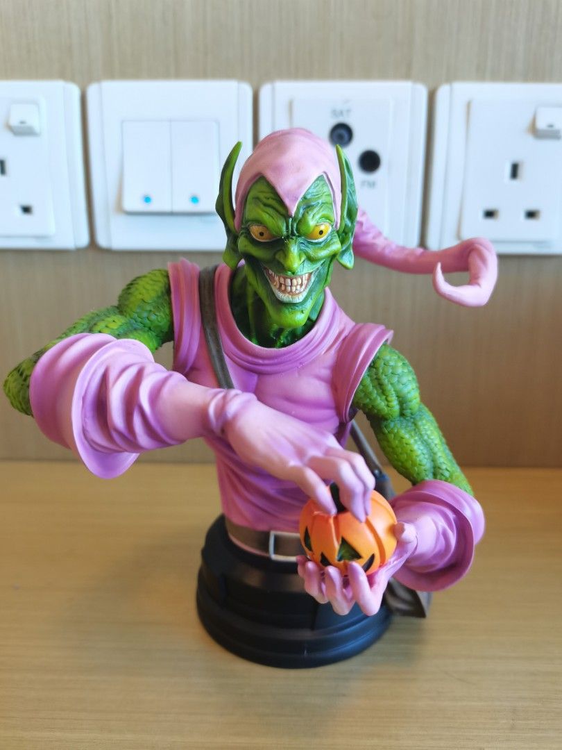 Gentle Giant Green Goblin Mini Bust Limited Edition 500, Hobbies & Toys ...