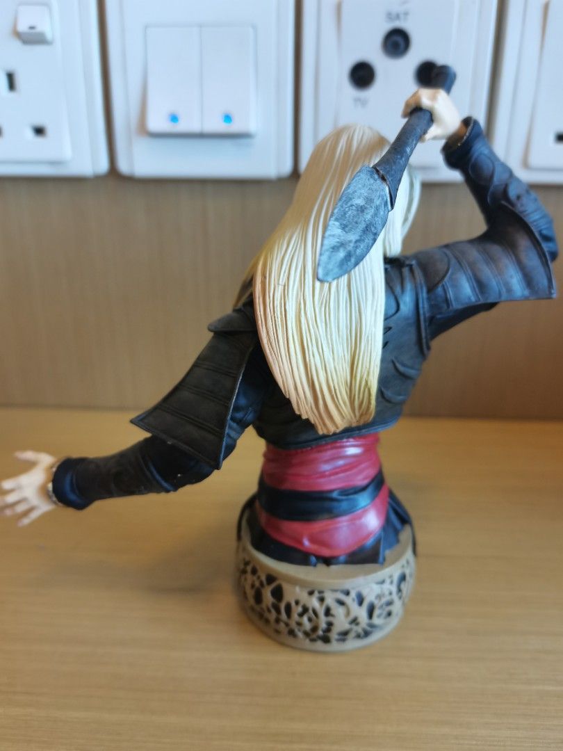 Gentle Giant Hellboy Prince Nuada Mini Bust Limited Edition 700 ...