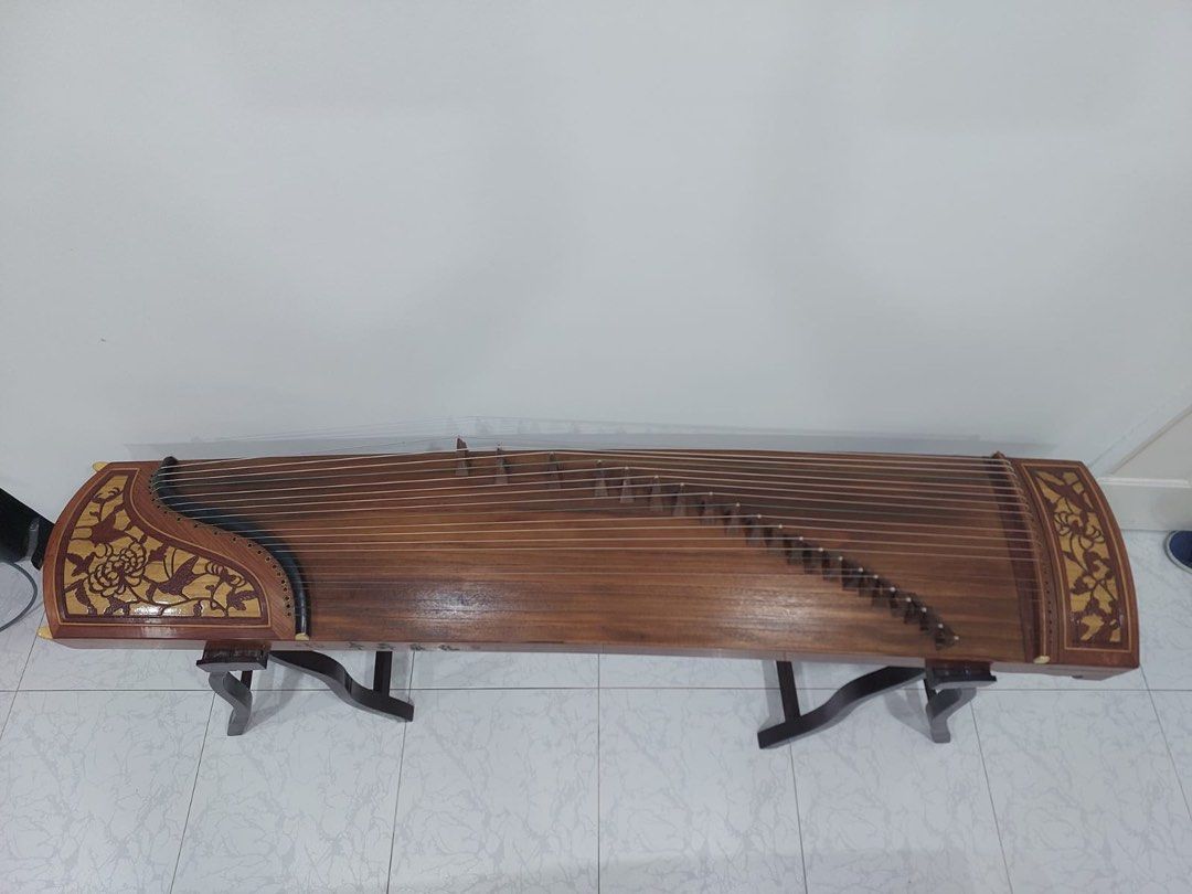 Guzheng, Hobbies & Toys, Music & Media, Musical Instruments on Carousell