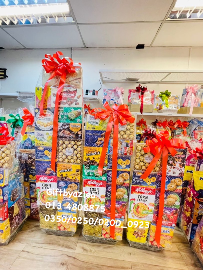 Hamper biskut dan ferrero rocher tinggi, Food & Drinks, Gift Baskets ...