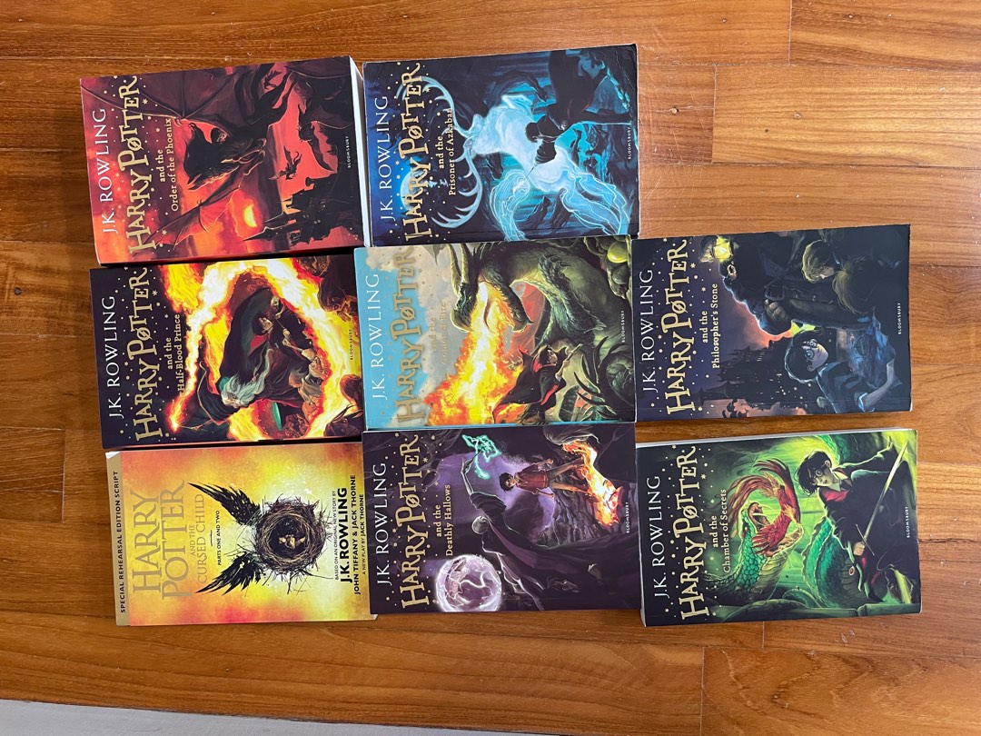 Harry Potter - the complete collection. - 8 book set, Hobbies & Toys ...