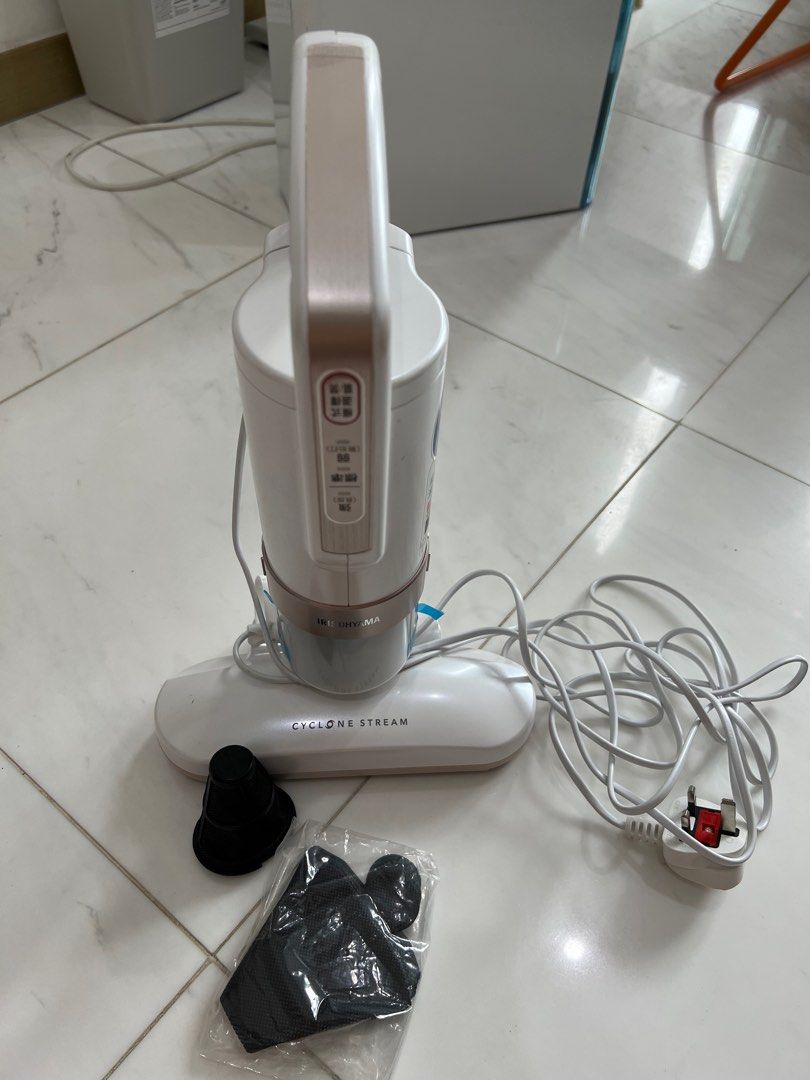 Iris Ohyama IC-FAC3 超輕量除 塵蟎吸塵機, 家庭電器, 吸塵機 ＆ 家居清潔電器 - Carousell