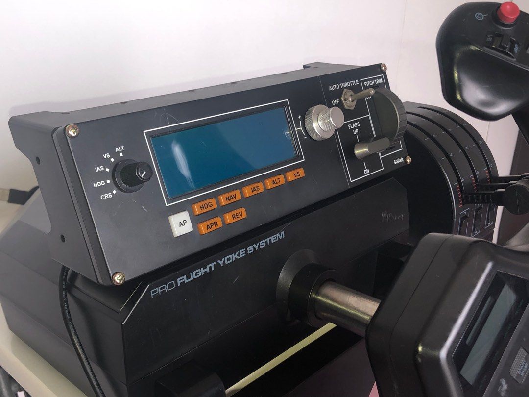 Logitech Saitek Pro Flight Yoke, Throttle Quadrant and Multi Panel Set ...