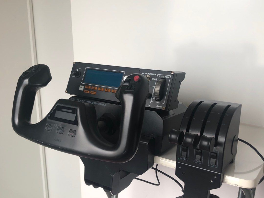 Logitech Saitek Pro Flight Yoke, Throttle Quadrant and Multi Panel Set ...