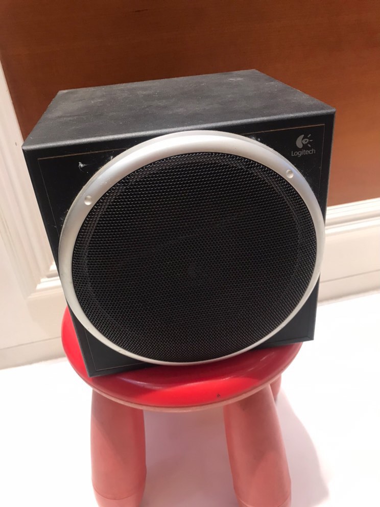 Logitech Z-640 speaker 揚聲器 喇叭, 音響器材, Soundbar、揚聲器、藍牙喇叭、耳擴 - Carousell