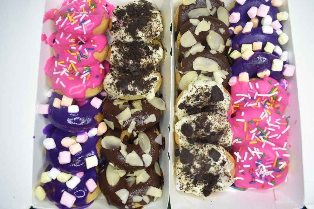 Mini donuts for party / Mini donut / mini messy donut / donut souvenirs ...