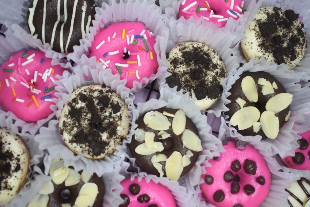 Mini donuts for party / Mini donut / mini messy donut / donut souvenirs ...