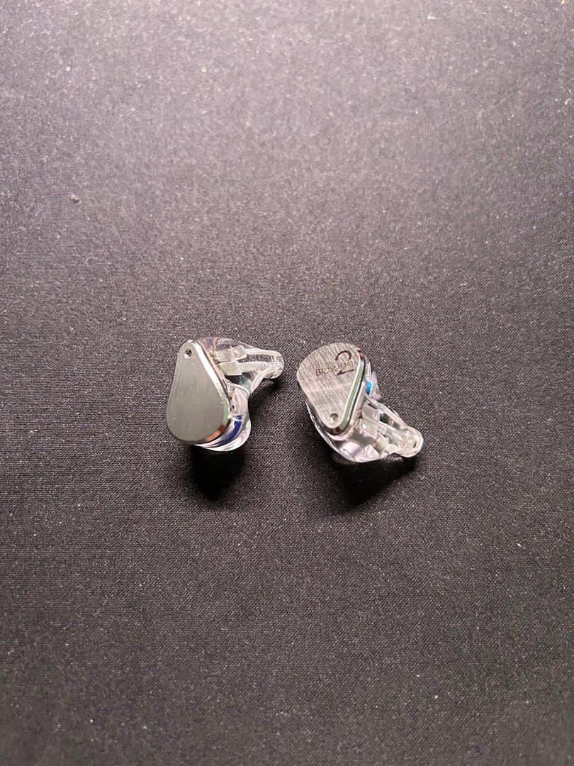 Moondrop Dusk Blessing 2, Audio, Earphones on Carousell