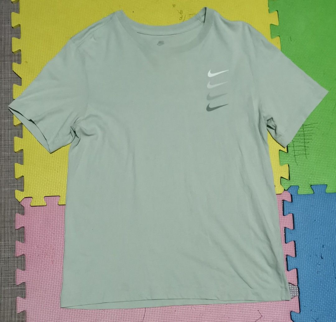 Nike 4 logo, Women's Fashion, Tops, Shirts on Carousell